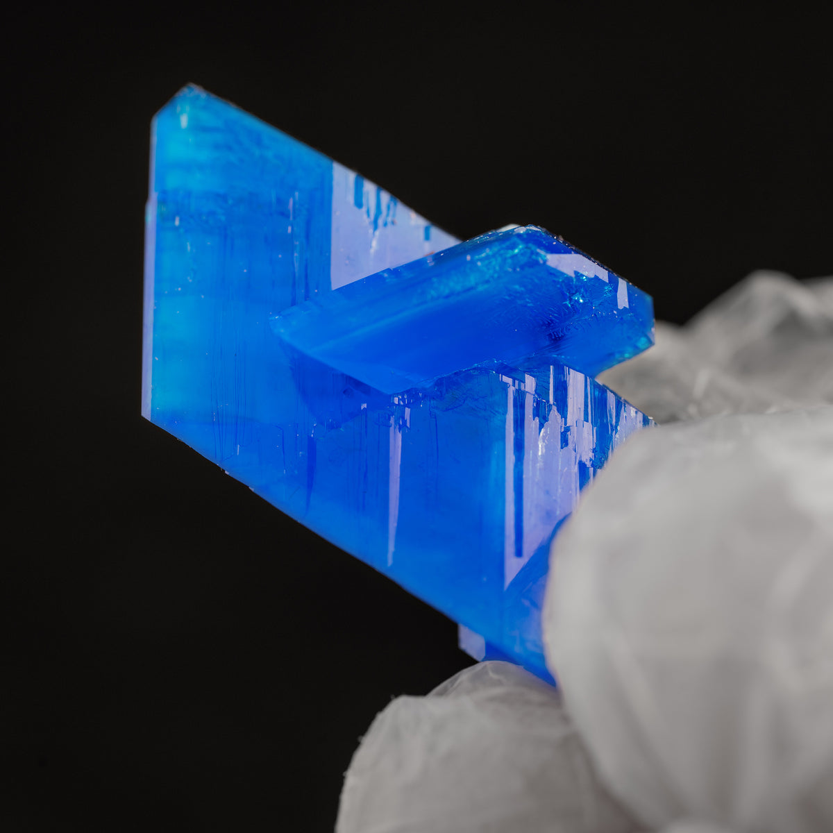 The Role of Crystals in Scientific Research and Technology – Avalanche ...